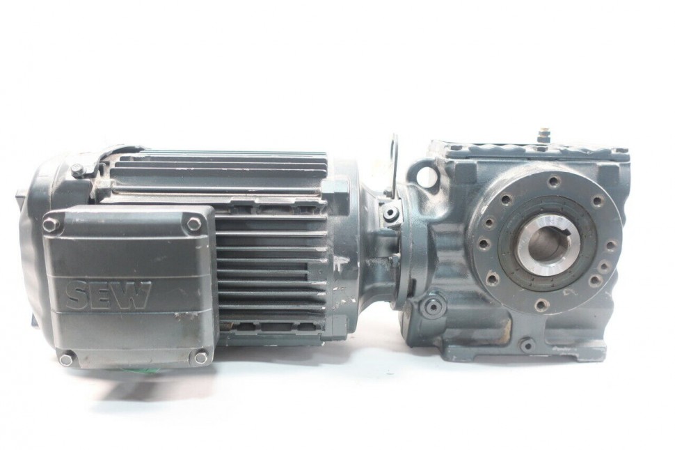 SA57/T DRN90L4/RI SEW EURODRIVE